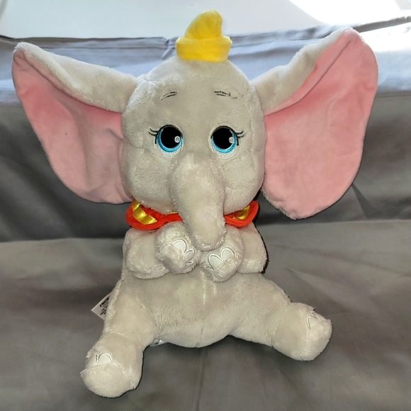 Disney | Toys | Look Into Those Eyes And Sweet Face Disneys Dumbo ...